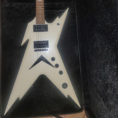 Dean Dime Razorback 2011 White explorer style dimebag Darrell | Reverb