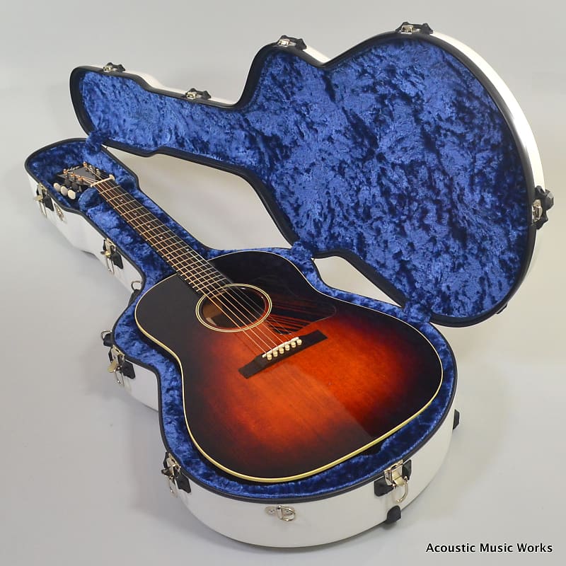 Calton Cases J-45, Slope Shoulder Dreadnought Flight Case, | Reverb