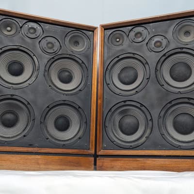 Paradigm Legend V.2 Floor Standing Speakers With Built In | Reverb