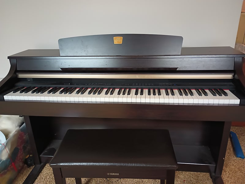 Yamaha CLP-330 2008 - Black | Reverb