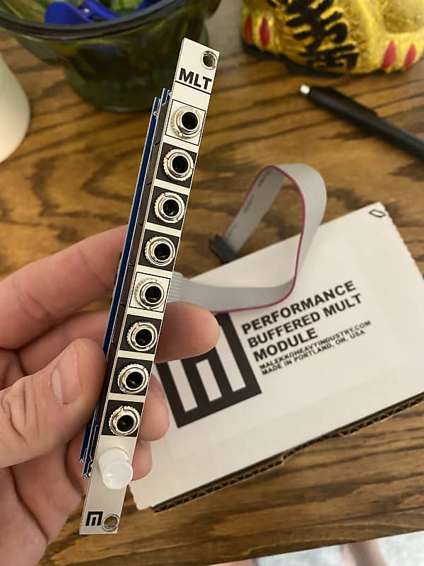 Malekko Performance Buffered Mult Module | Reverb
