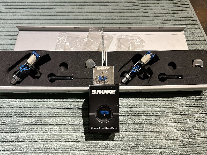 Pair of Shure WHLB Whitelabel cartridges, needles, hard cases | Reverb