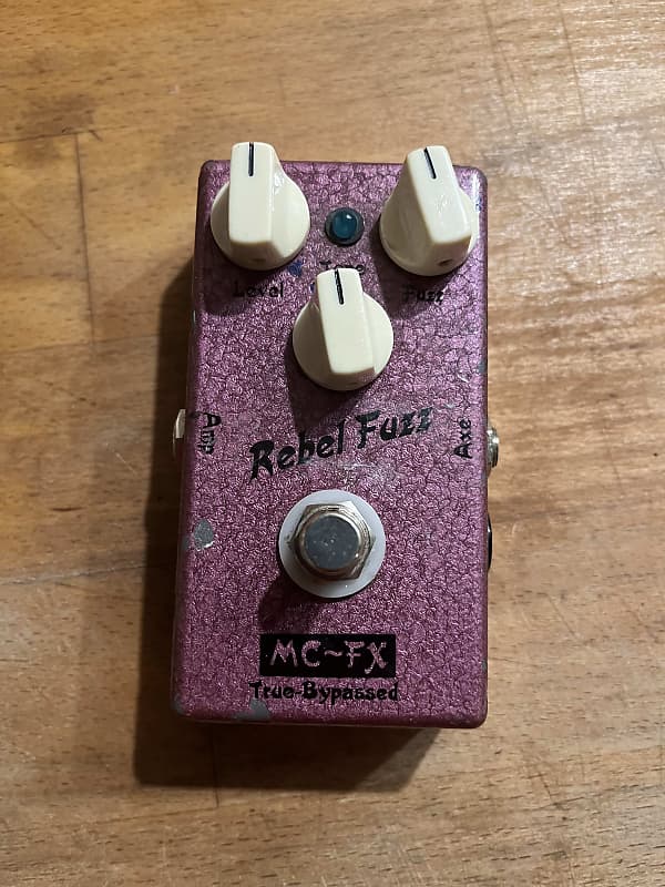 MC-FX Rebel Fuzz 2007 - pink | Reverb