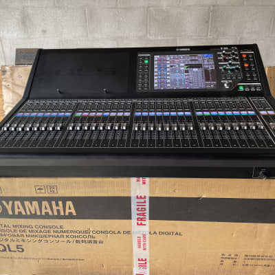 Yamaha QL5 32 Channel Mixing Console Mixer 32 X 16 Pristine | Reverb