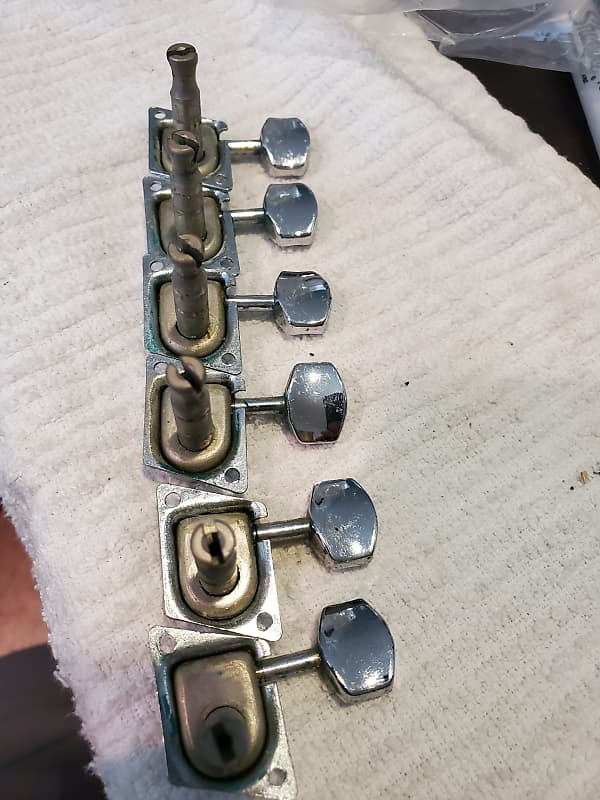 Fender Left Handed F Logo Tuners 1970's Chrome | Reverb