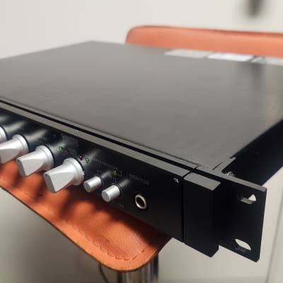 Crown PSL-2 Straight Line Stereo Preamplifier Preamp Pre | Reverb UK