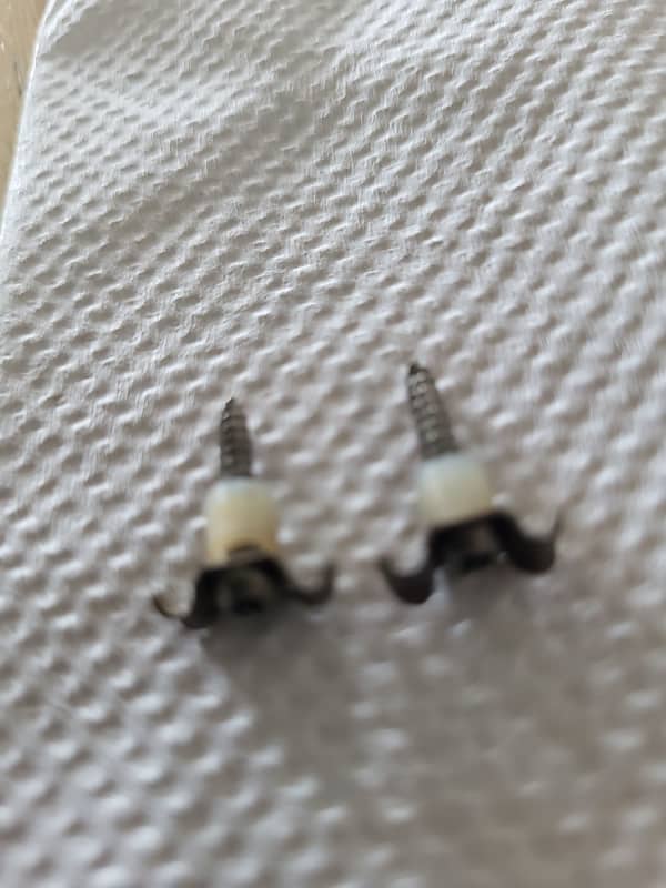 Vintage Fender string trees (with screws and spacers) | Reverb