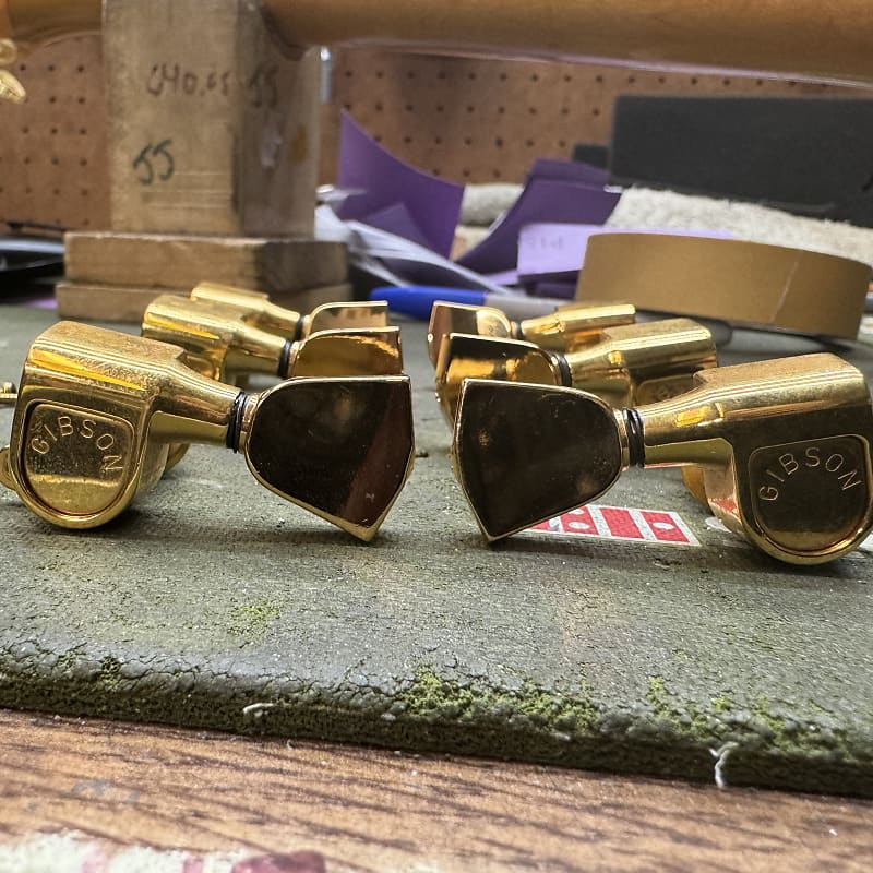 Vintage Gibson tuners Embossed Logo - 3x3 Les Paul/ SG tuners | Reverb