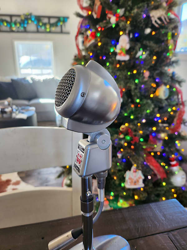 Turner 22D Dynamic Vintage Microphone | Reverb