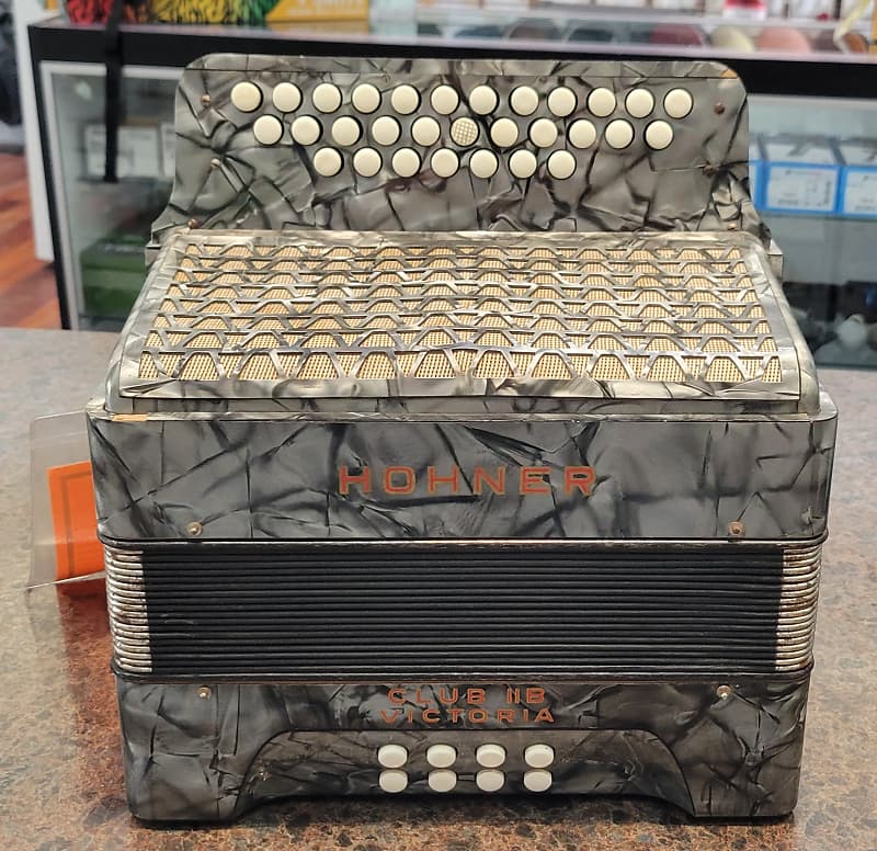Gcf Hohner Club Iib Victoria Accordion 30 Button 8 Bass Reverb