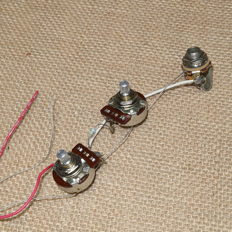 Volume Tone 250K Pots + Switchcraft Jack +_Caps, 1984 Peavey | Reverb