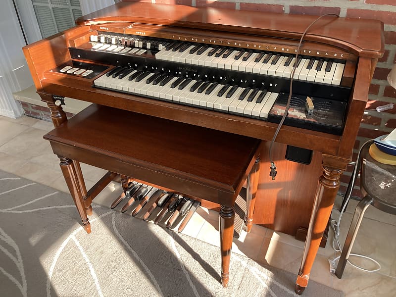 Hammond Organ M3 | Reverb