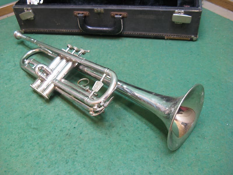 Holton T401 Trumpet USA 1968 - Ready to Play - Case & Holton | Reverb
