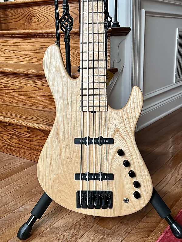 Rbass │ Roger Bass Jazz Standard 5 Reverb