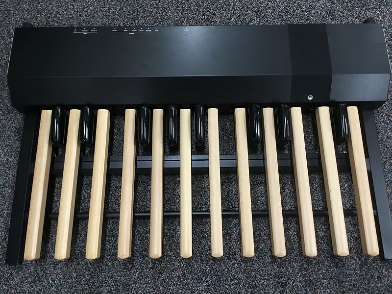 Hammond XPK-200GL 20-Note MIDI Pedal Board | Reverb