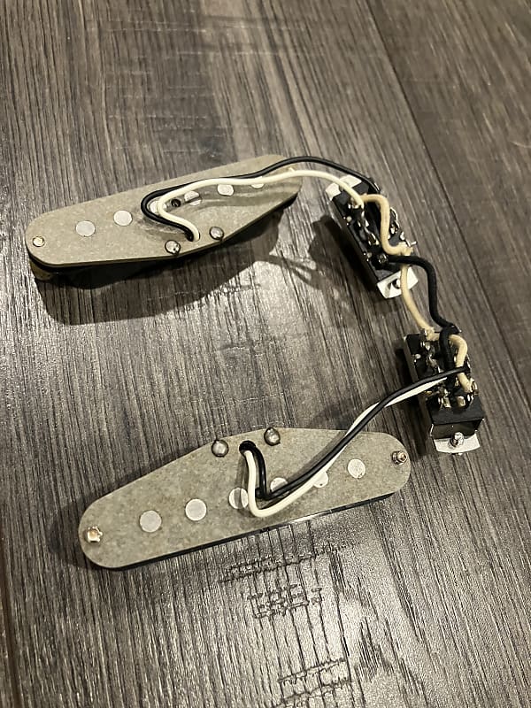 The Pickup Wizard - Fender Mustang / Duo sonic set | Reverb Canada