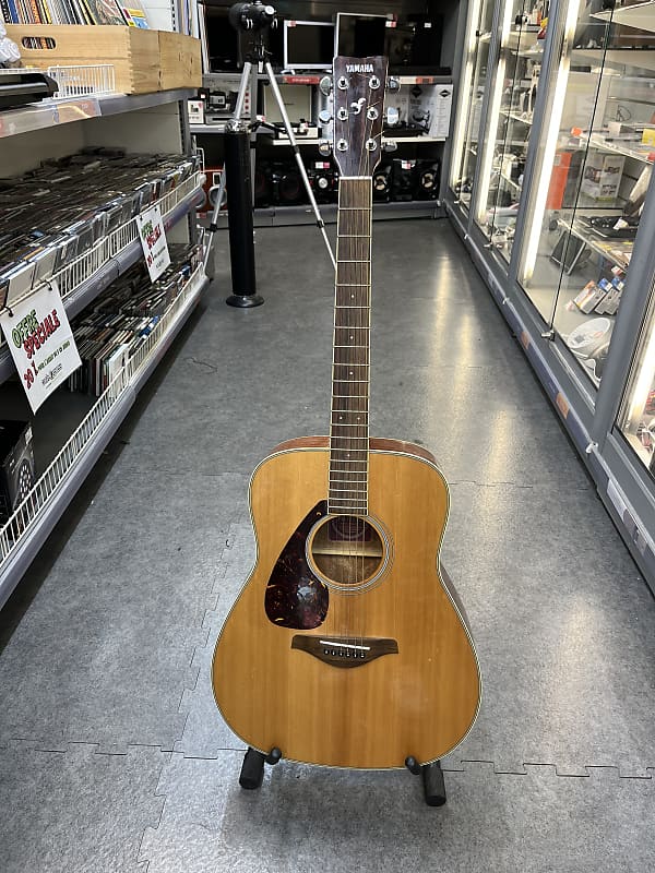 Yamaha FG700S Acoustic Folk Guitar | Reverb