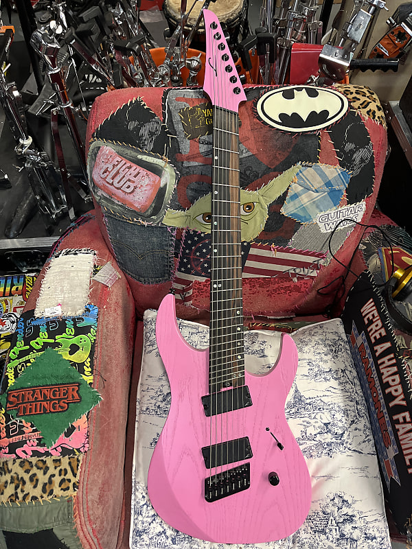 Legator Compliant Pink | Reverb