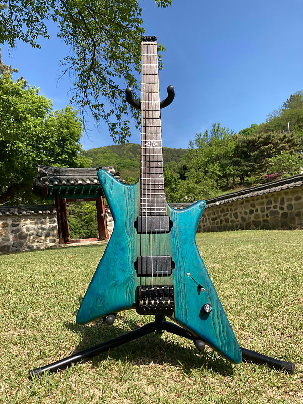 Custom build by Glebas Gadelshin The Atlantis (Headless) 2020 | Reverb