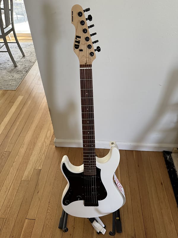 ESP sn200 2020? - white | Reverb
