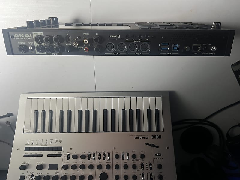 Akai MPC MPC live MK II 2023 | Reverb