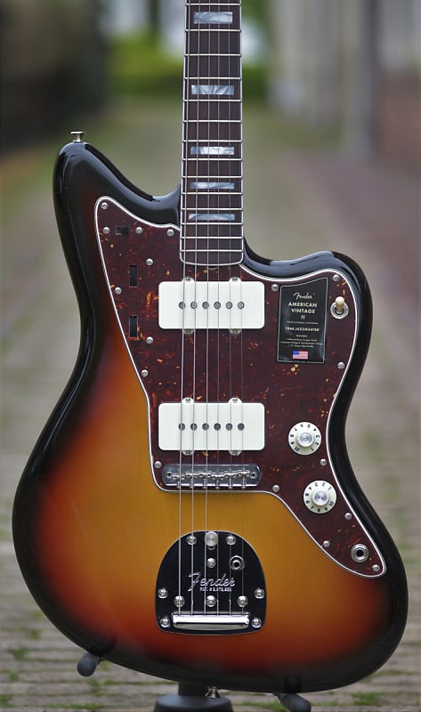 Fender American Vintage II 1966 Jazzmaster - 3-Color Sunburst | Reverb