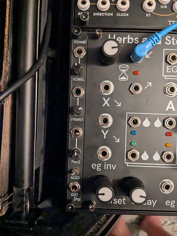 2hp Vowel - Black | Reverb