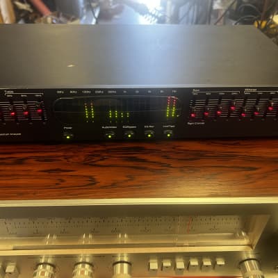 Vintage AudioSource EQ 100 Graphic Equalizer and Spectrum | Reverb