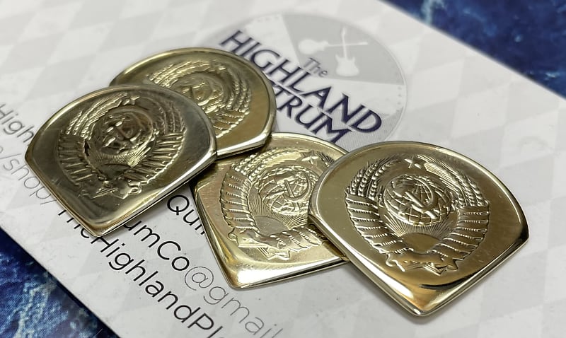 The Highland Plectrum Co. One Soviet (Straight Edge) 3 | Reverb España