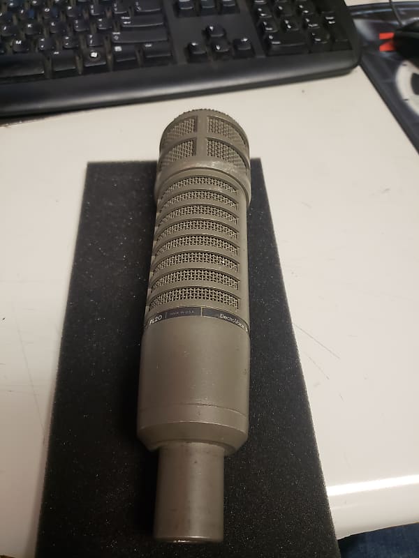 EV PL20 Dynamic microphone Grey | Reverb