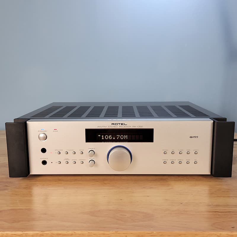 Rotel RX-1052 AM/FM Stereo Receiver With Remote & Box | Reverb