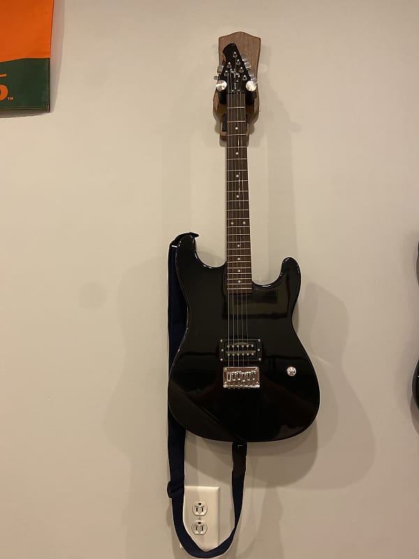 First Act Me1972 2019 Black | Reverb