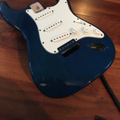 Fender Deluxe Player Strat Sapphire Blue Transparent Ash | Reverb
