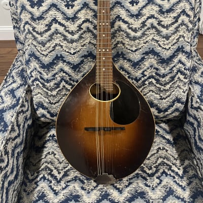 Regal Custom Instruments Flat Top Mandolin 1940 - Sunburst | Reverb