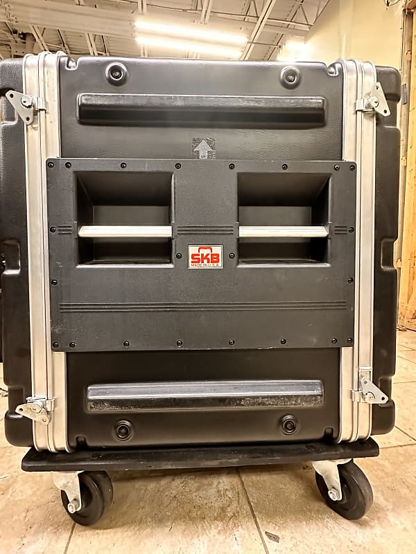 SKB 12U Twelve Space Shockmount Rack Case w/4" Casters - 20" | Reverb