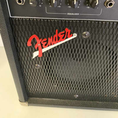 Fender Frontman 15B PR260 Bass Guitar Combo Amplifier | Reverb