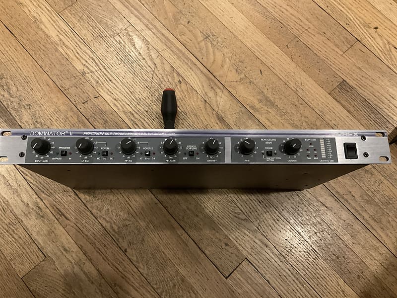 Aphex DOMINATOR-722 - Precision Multiband Peak Limiter | Reverb