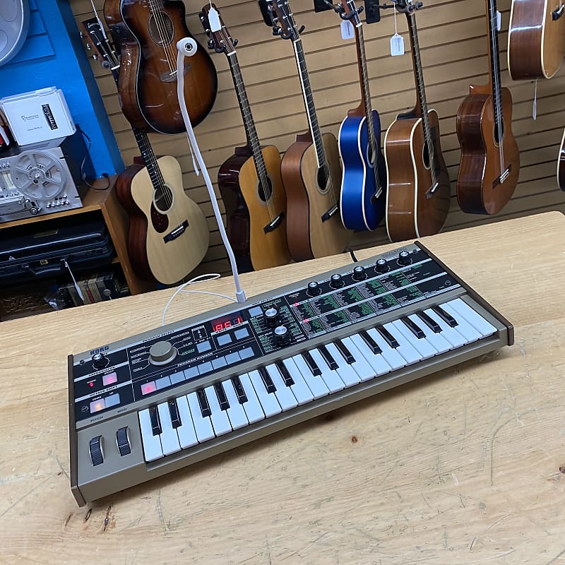 Korg Microkorg Synthesizer w/ Vocoder Mic and Original Finish | Reverb