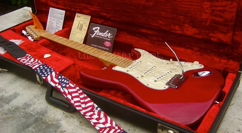 Fender Stratocaster 1999 - Cherry red | Reverb