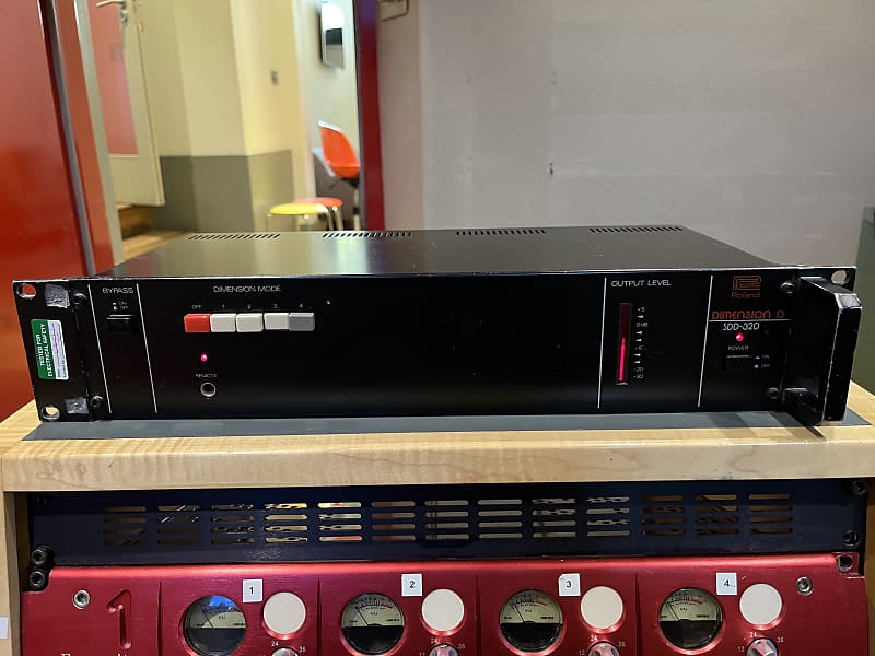 Roland Dimension D SDD-320 Vintage Stereo Chorus Unit | Reverb