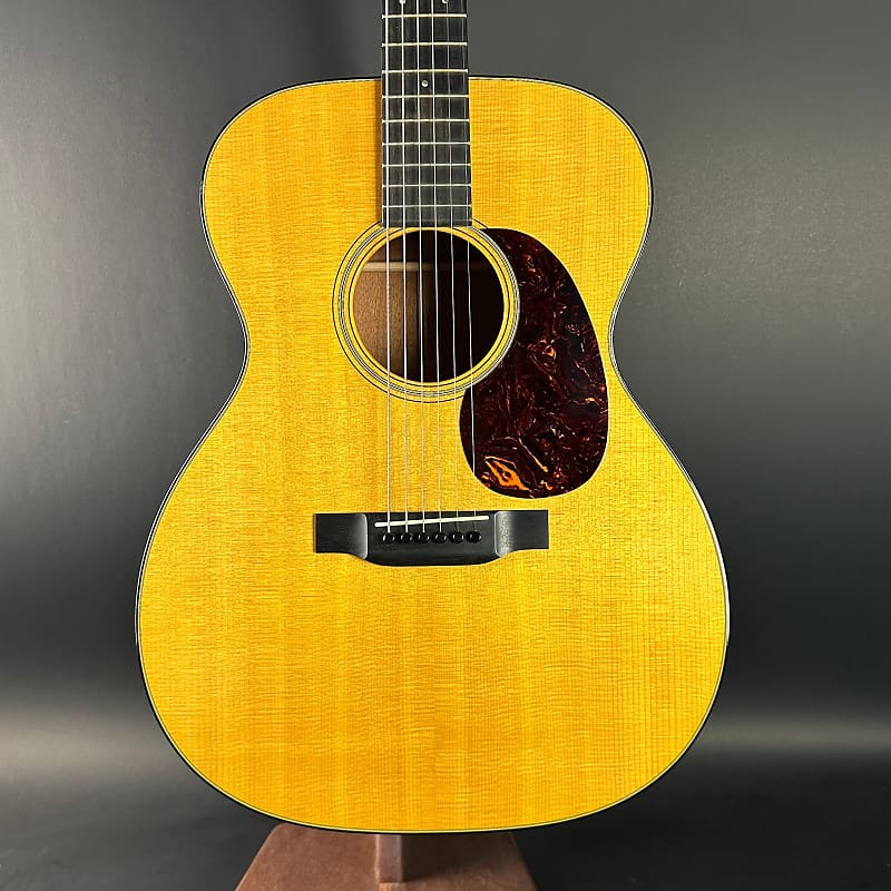 Used Martin 000-18 Natural w/case TSU20082 | Reverb