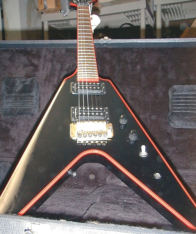 Fernandes Flying V Black / Red | Reverb