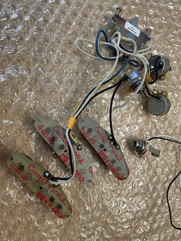 Fender Stratocaster Models - Curtis Novak STR-VH Pick Ups | Reverb