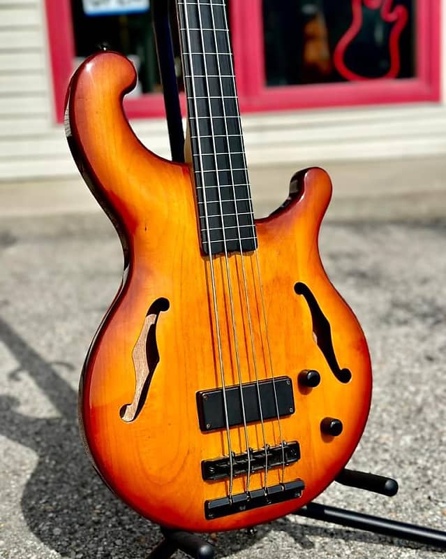 Dean Rhapsody Bass - 2010s - Sunburst | Reverb