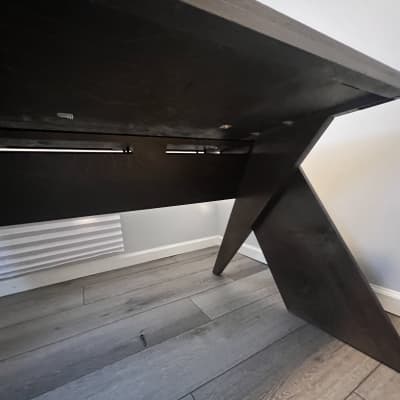 Output Platform 2020 - Kodiak Brown | Reverb