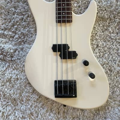 Guild Pilot 80's - White | Reverb