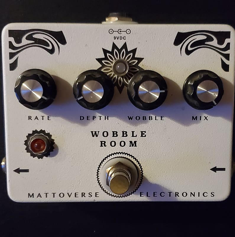 Mattoverse Electronics Wobble Room White | Reverb