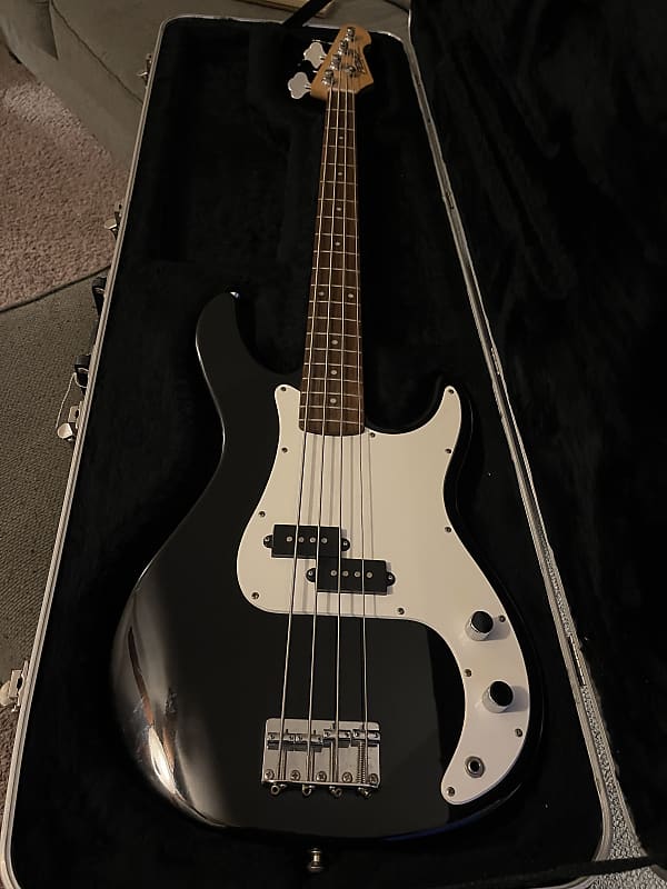 SKB Hardshell Case + Peavy Milestone II Bass | Reverb