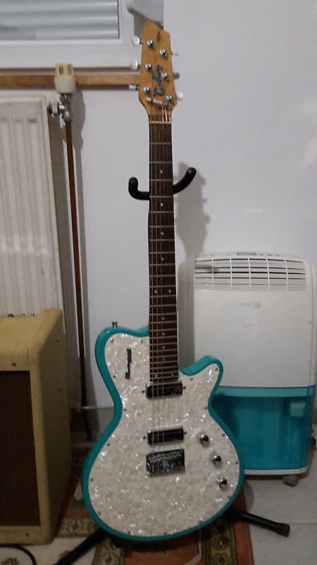 Godin Radiator CoolSound 1999 Aqua Marina | Reverb UK