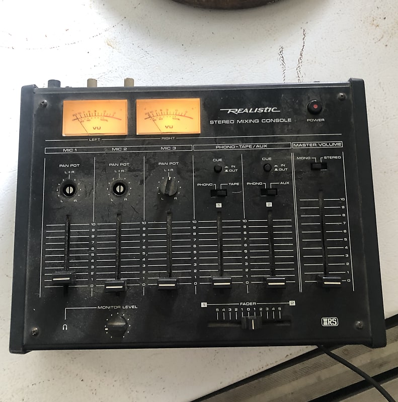 Realistic 32-1200B Stereo Mixing Console | Reverb